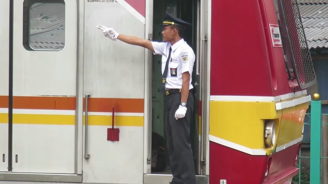 Enam Jam Kerja, PPKA Bisa Tangani 300-an Perjalanan Kereta – TopCareerID