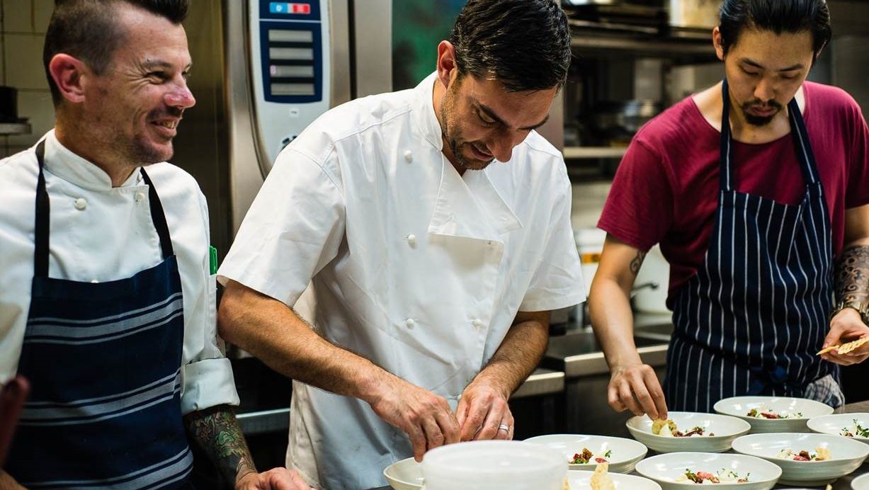 Begini Proses Chef Bikin Menu Baru - TopCareerID