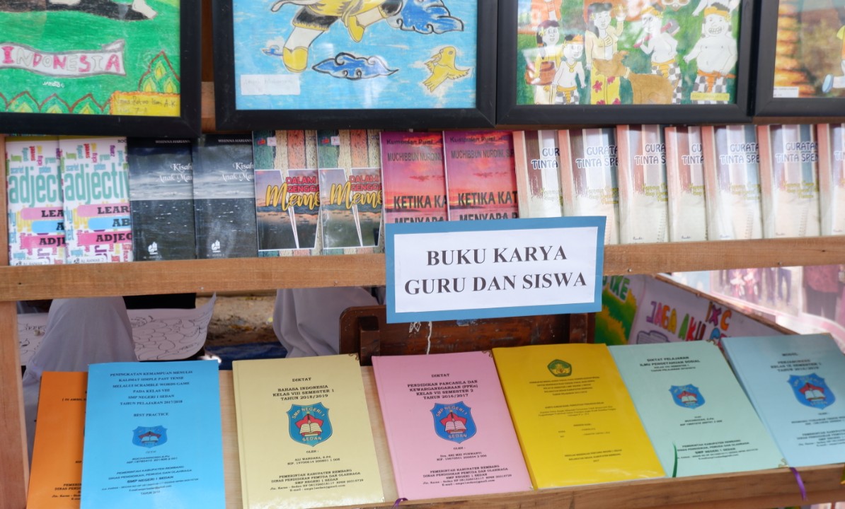 Miris, Minat Baca Indonesia Peringkat 60 dari 61 Negara - TopCareerID Miris, Minat Baca Indonesia Peringkat 60 dari 61 Negara - TopCareerID