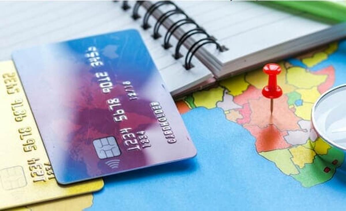 Jalan-jalan ke Luar Negeri, Perlukah Pakai Travel Card? - TopCareerID