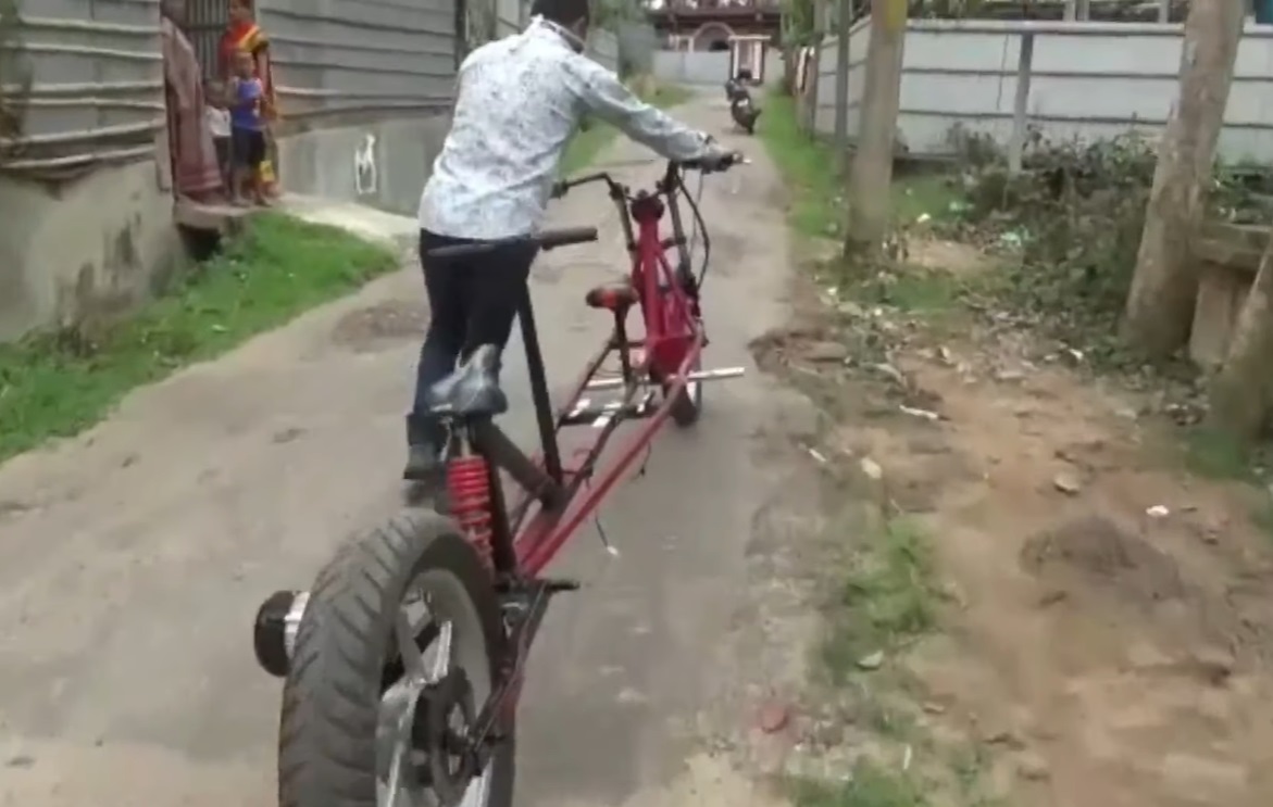 Cegah Covid-19, Insinyur India Ciptakan Sepeda Super Panjang - TopCareerID