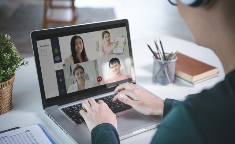 Katakan 5 Kalimat Ini Saat Meeting Video, Rekan Kerja Pasti Menyukainya ...