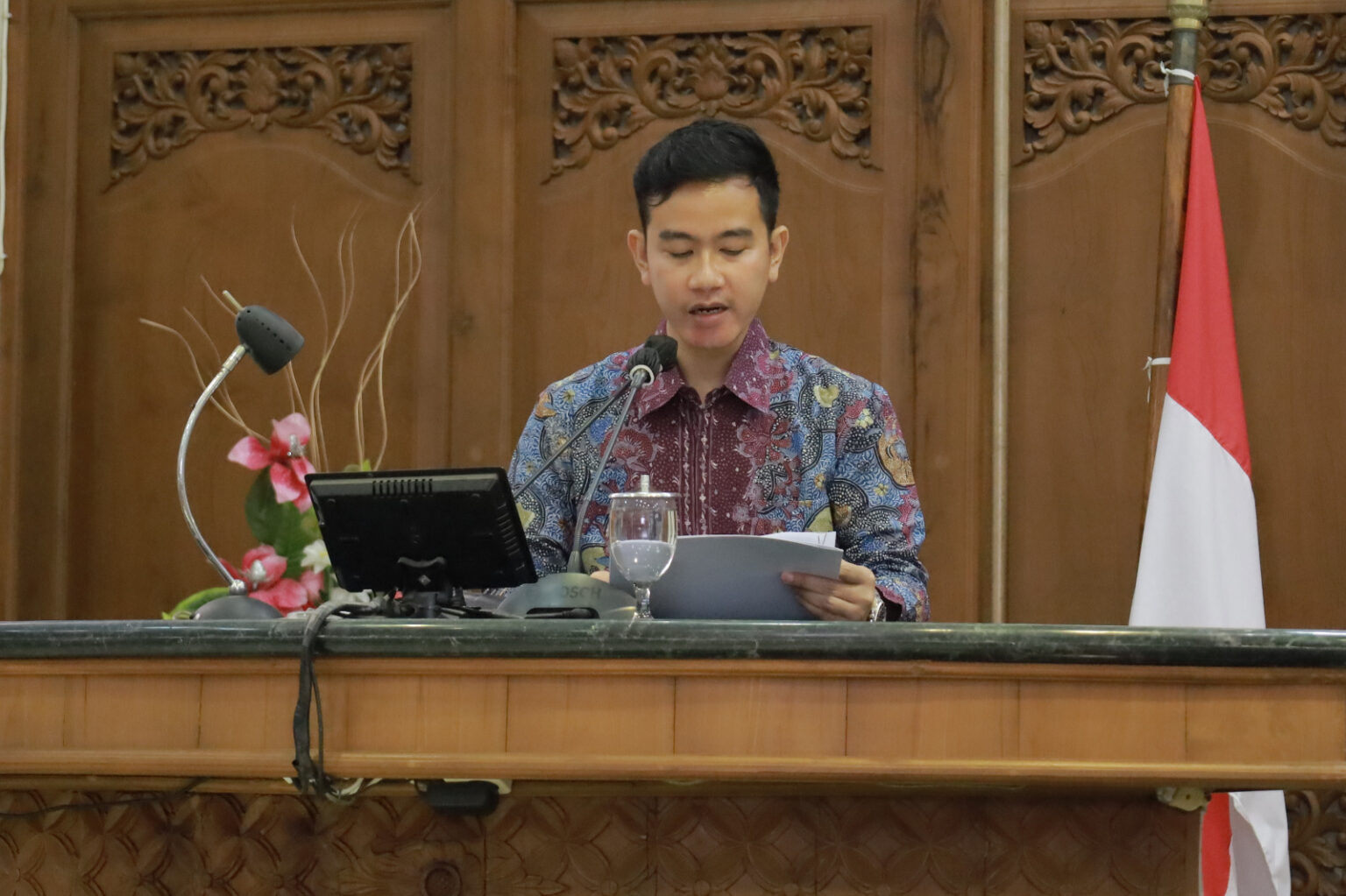 Gibran Rakabuming Raka Resmi Dilantik Jadi Wapres RI, Ini Profilnya - TopCareerID